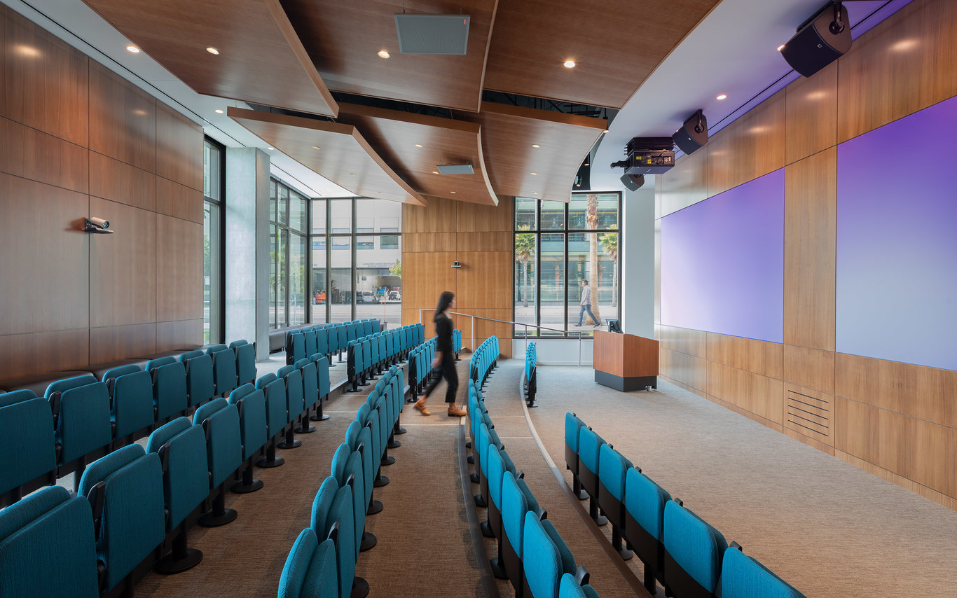 UCSF Wayne and Gladys Valley Center for Vision | SmithGroup