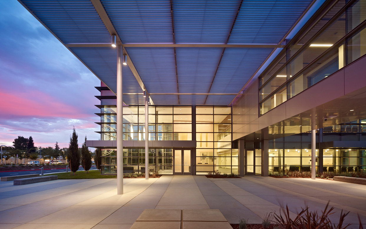 UC Davis Comprehensive Cancer Center Expansion | SmithGroup