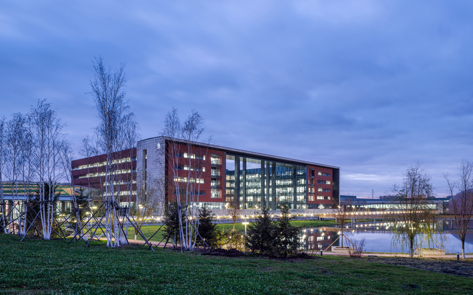 First Automotive Works Research & Development Center | SmithGroup