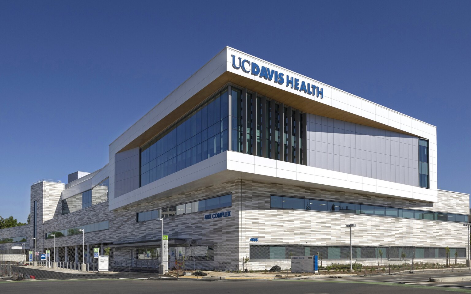 DPR Construction and SmithGroup Celebrate Completion of UC Davis Health ...