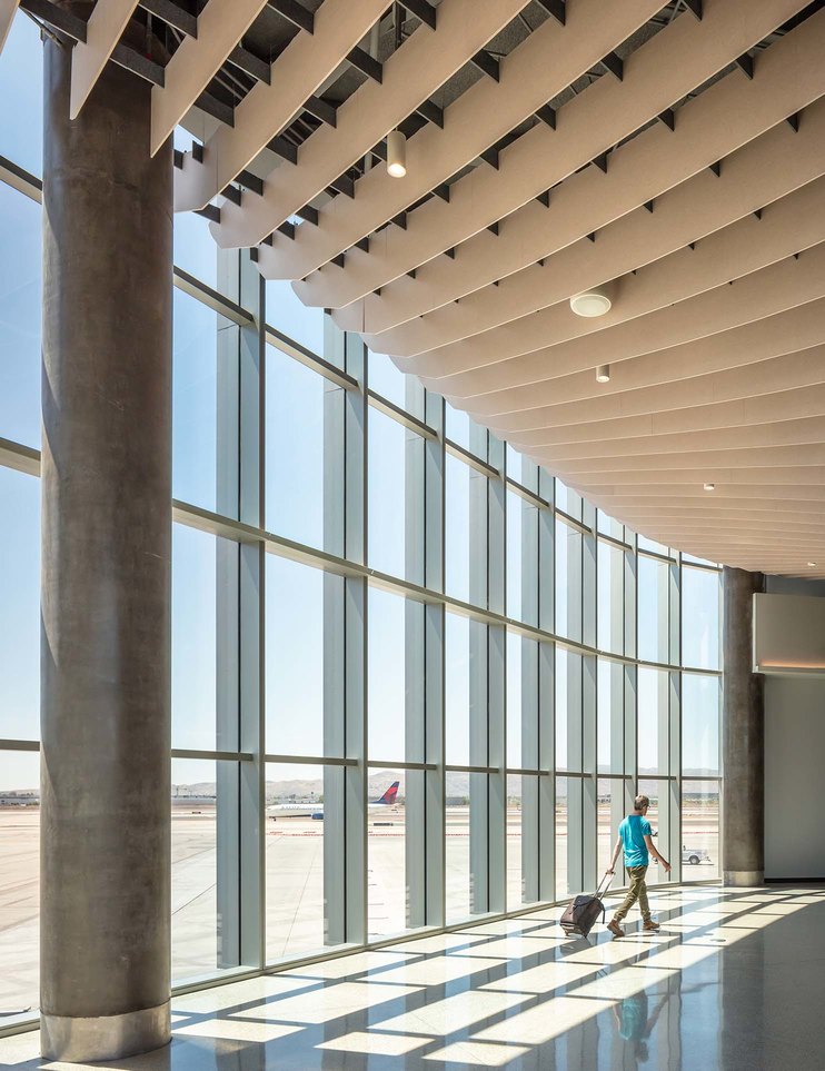 Sky Harbor International Airport Terminal 4 | SmithGroup